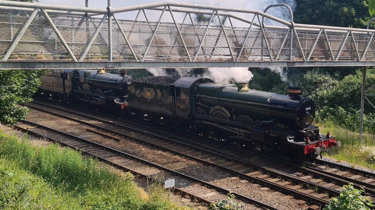 Double Headed Castle Class Steam Engines passing through Shrewsbury 10 ...
