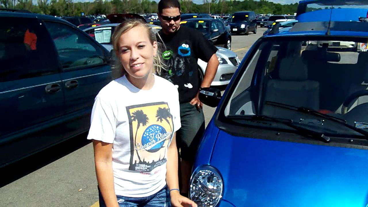 Wildfire Motors three wheeled car 2011 - YouTube