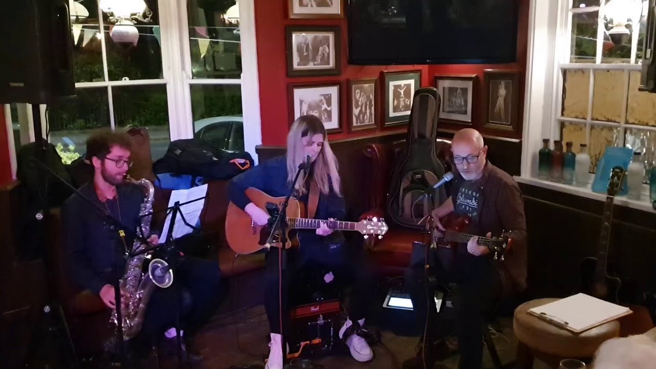 Originals Night at The Mermaid - Katie plus Juan - with lots of ...