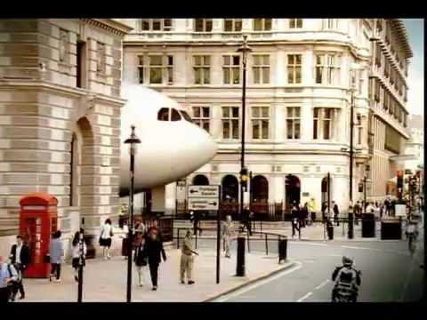 THY - Dünyada Bir Dev Dolaşıyor - Reklam