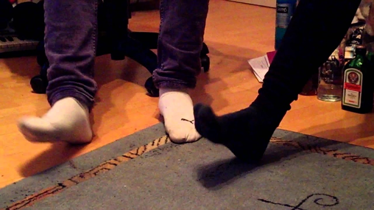 Foot shaker - YouTube