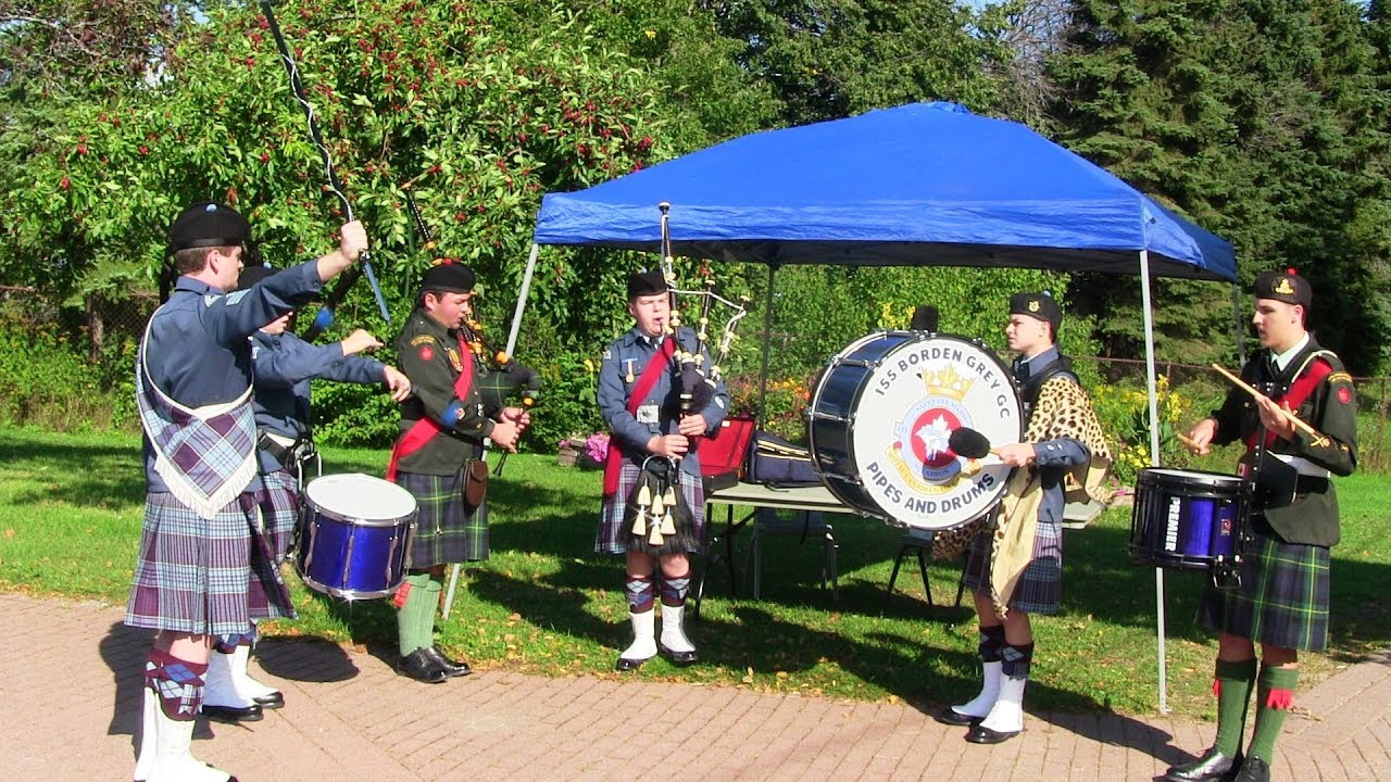 155 Borden Grey GC Pipes & Drums - YouTube