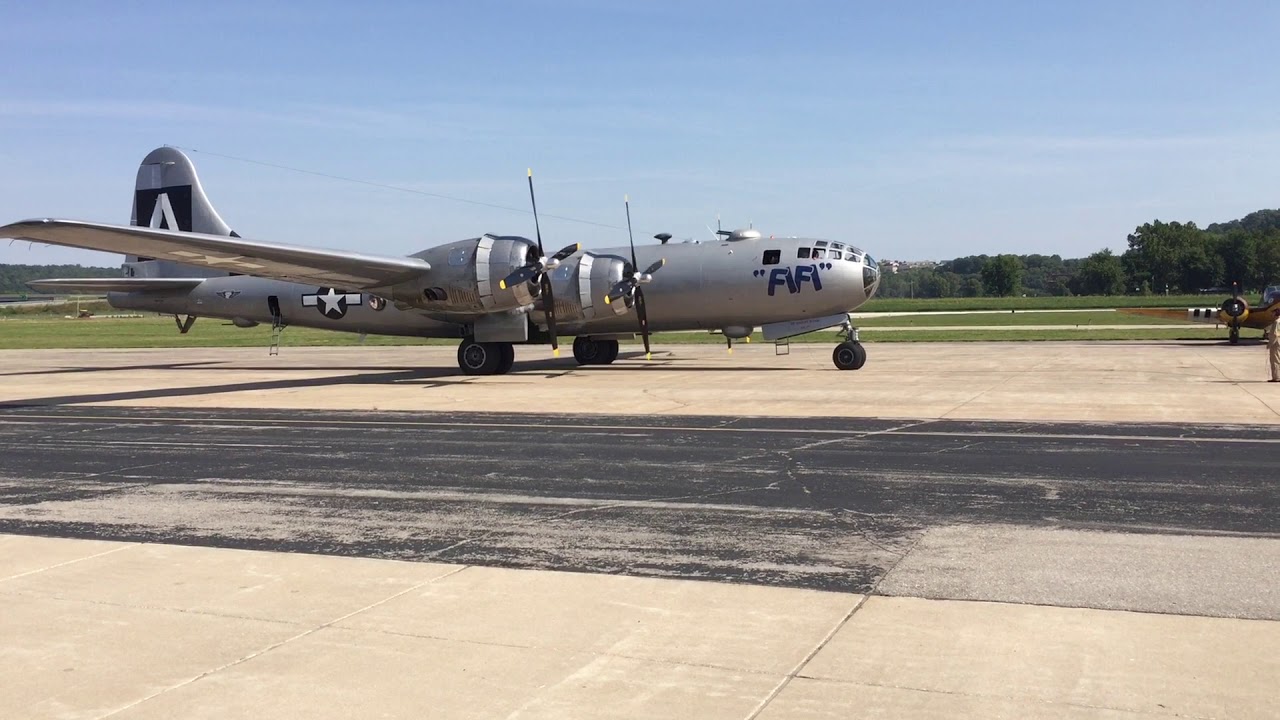 B-29 FiFi Engine Start at KJEF - YouTube