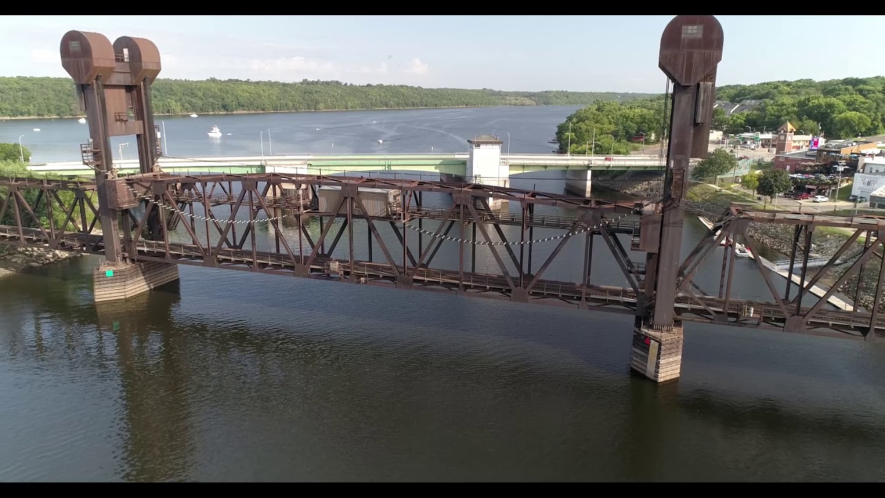 Prescott Wisconsin Muddy & Clear Rivers - YouTube
