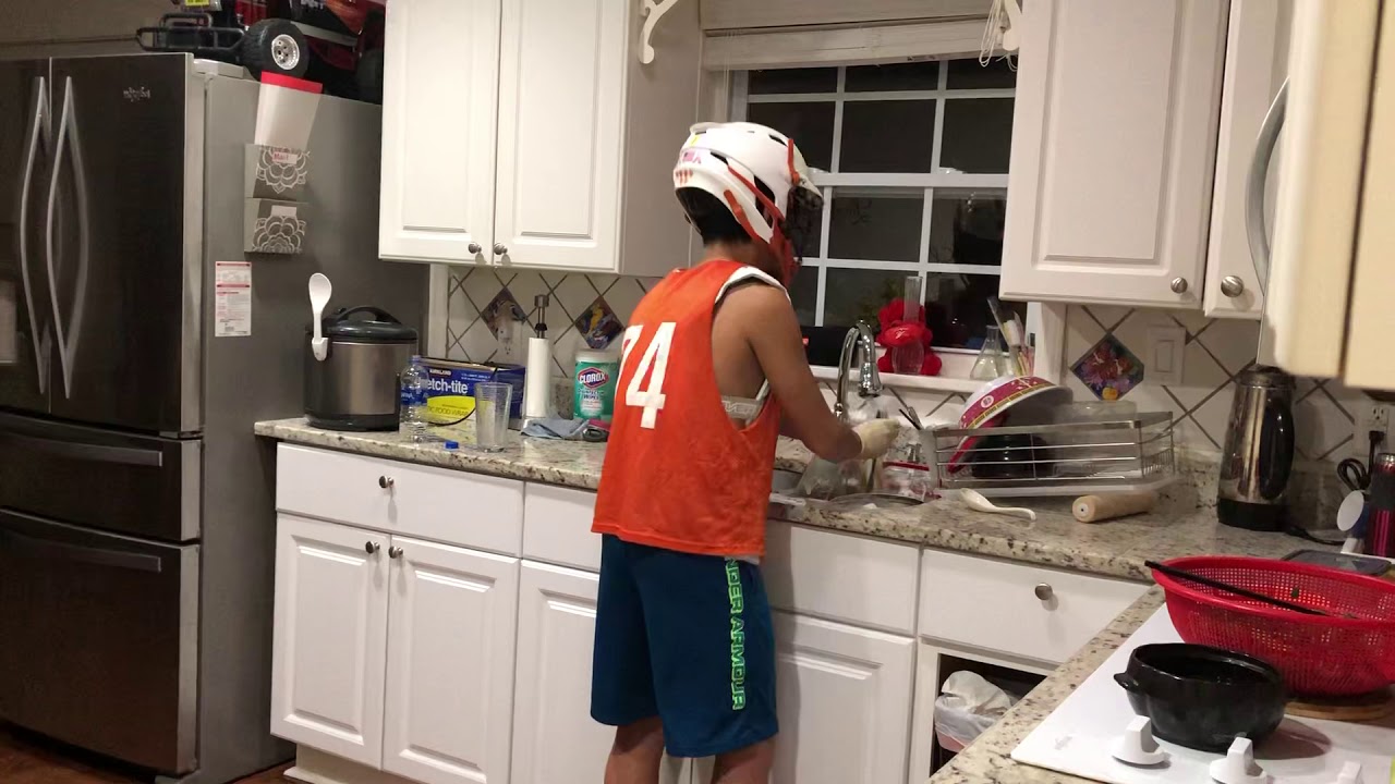 Danny wash dishes and sing - YouTube