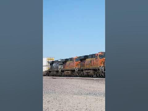 BNSF 7092 EB Q TRAIN Q SBDCHI 9-14-2022 #shortsoftrains #bnsf #railfanning - YouTube