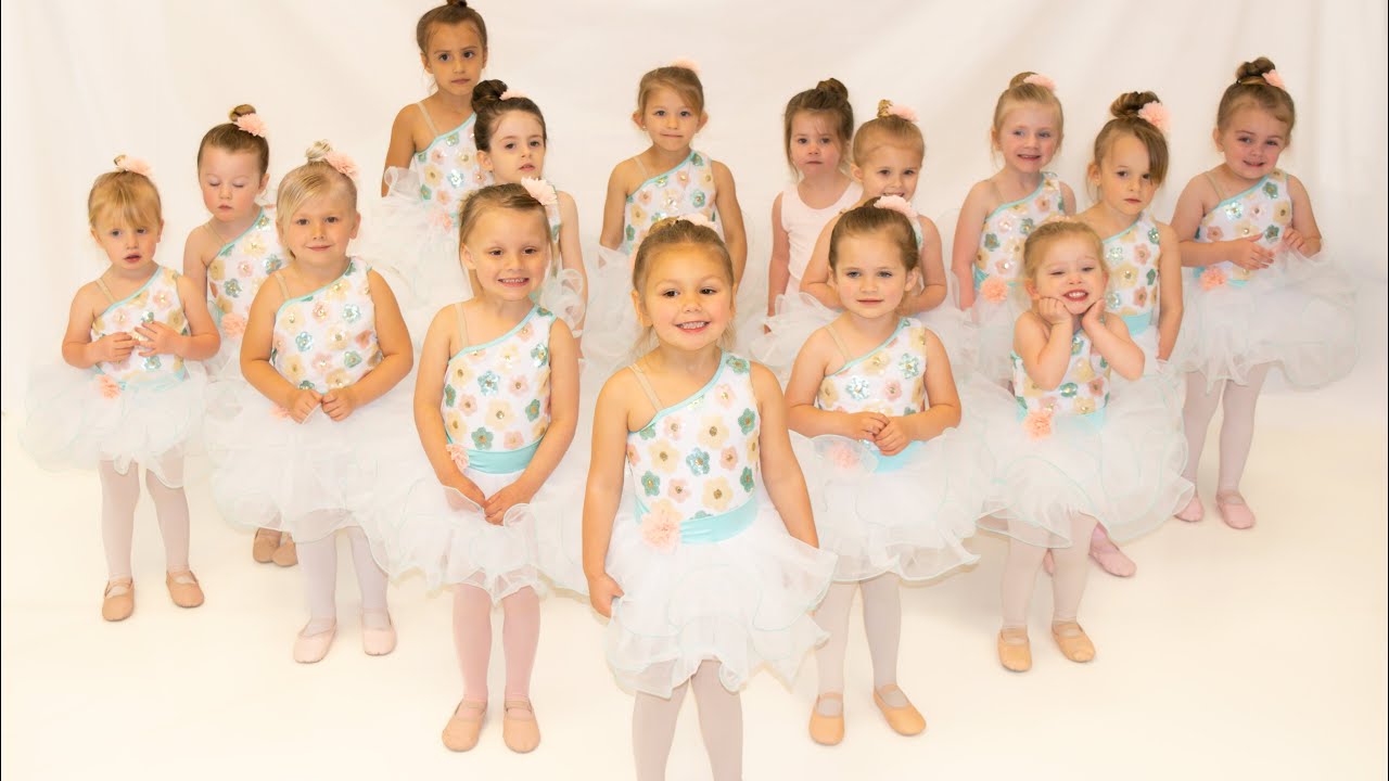 “My Magic Tutu” Wiggles & Giggles Ballet (ages 2-4) - YouTube