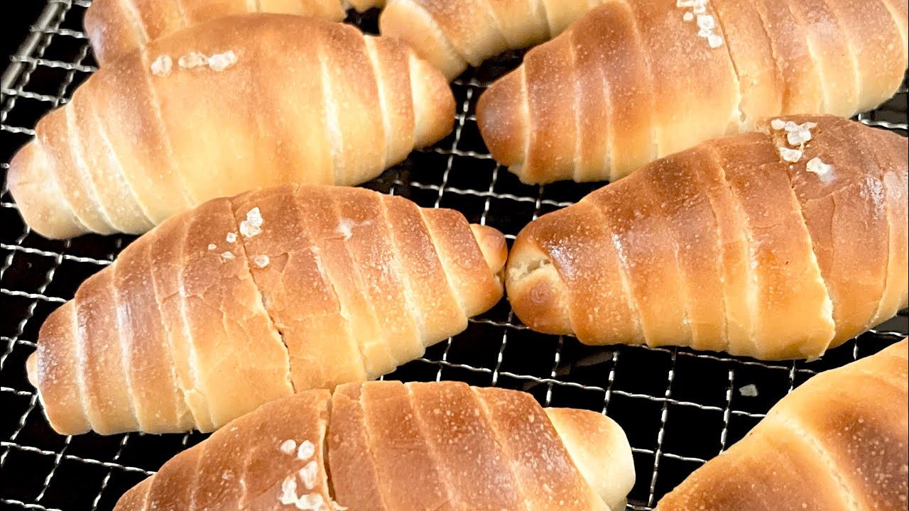 Salty Butter Buns Sourdough - YouTube