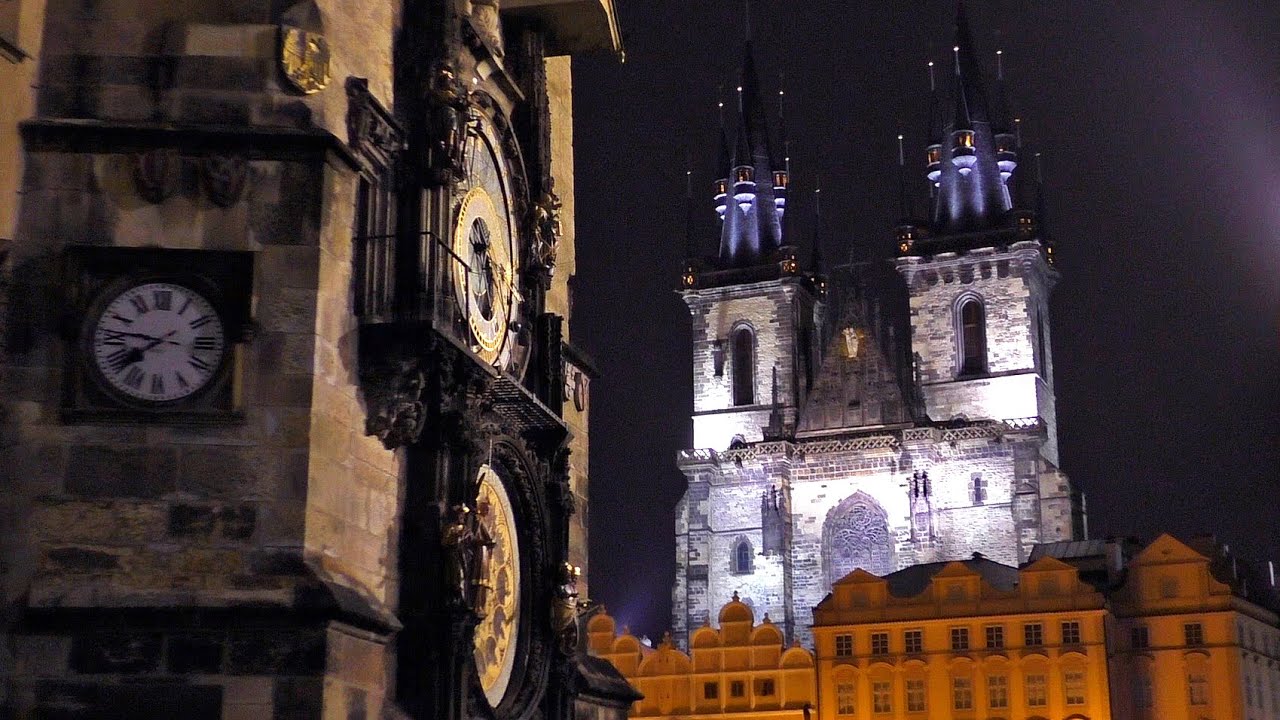 Praga De Noche Praga Noche Gallinero Foto Gratis En Pixabay