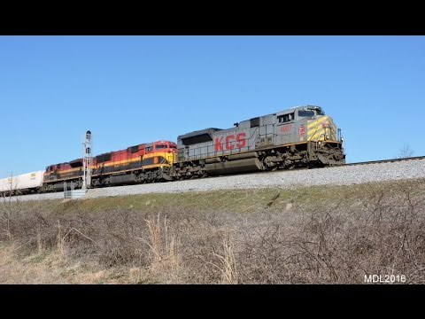 HD: KCS 4007 leads NS Train 220 in Villa Rica, GA - YouTube