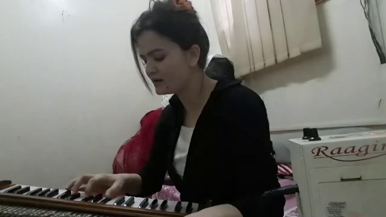 Sunitami pariyar Bharara rani chari - YouTube