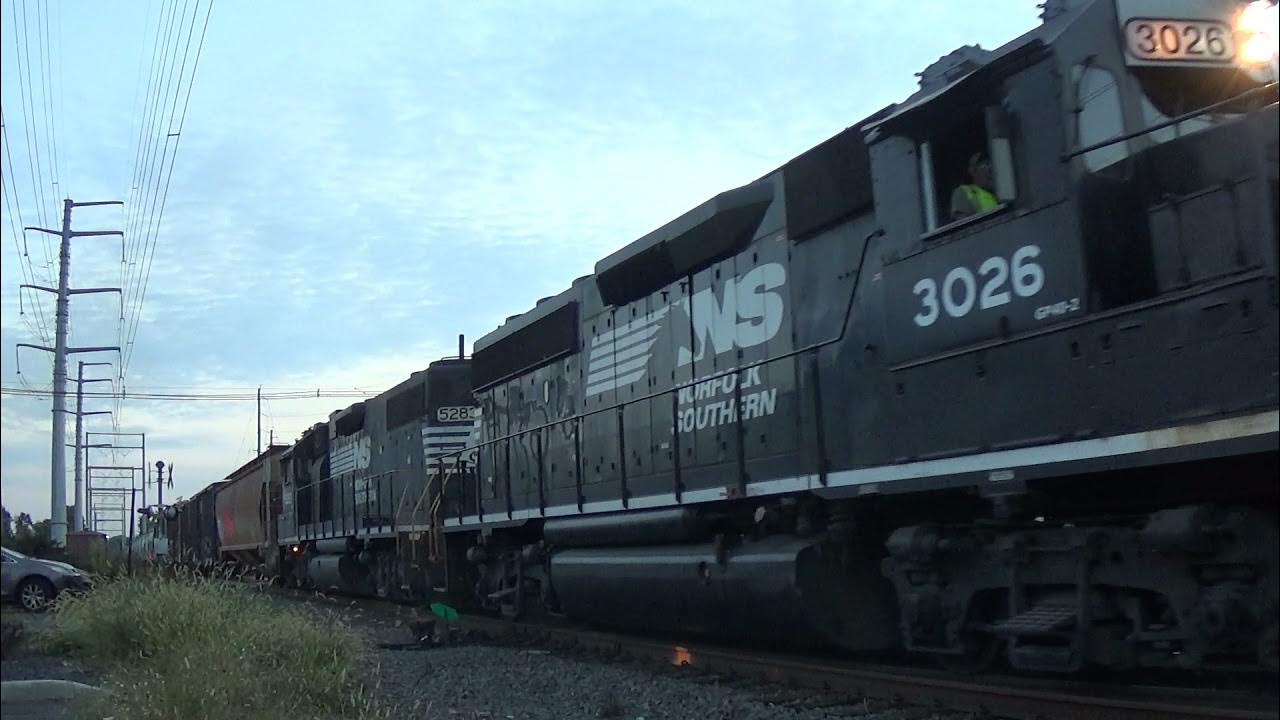 MI-61 in Woodbury with NS 3026 on 10/8/21 - YouTube