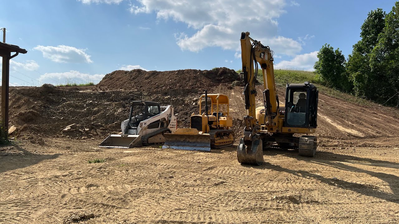Moving a mountain with small equipment (Time-lapse) - YouTube