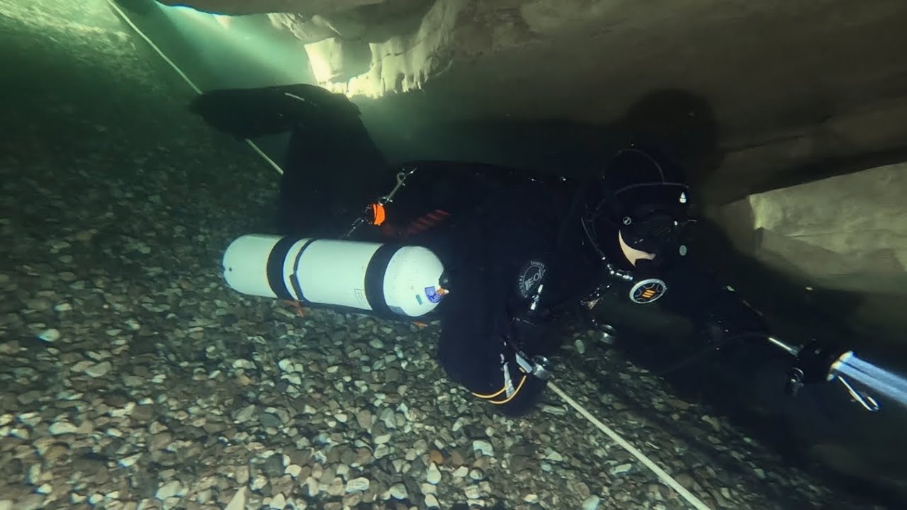Emergence du Ressel - Cave diving France | No Gravity Divers - YouTube