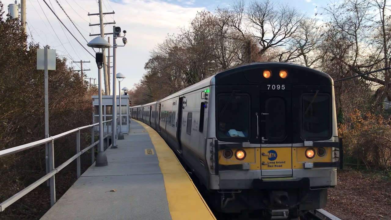 LIRR M7 arriving at Country Life Press (11/25/19) [1080p 60FPS] - YouTube