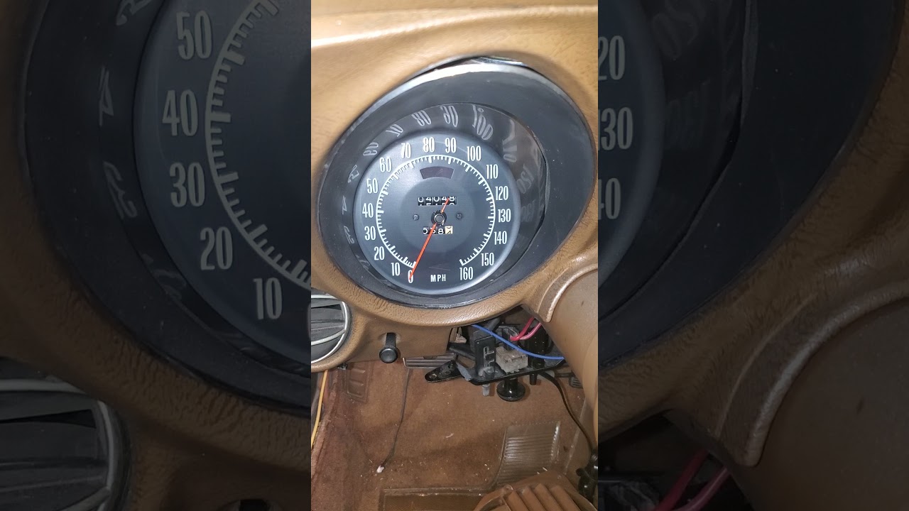 1972 corvette speedometer issue - YouTube