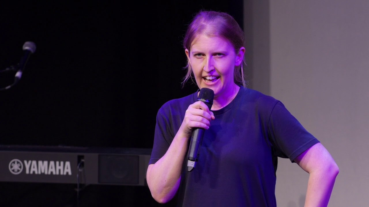 Heidi Regan: Fast Fringe - YouTube