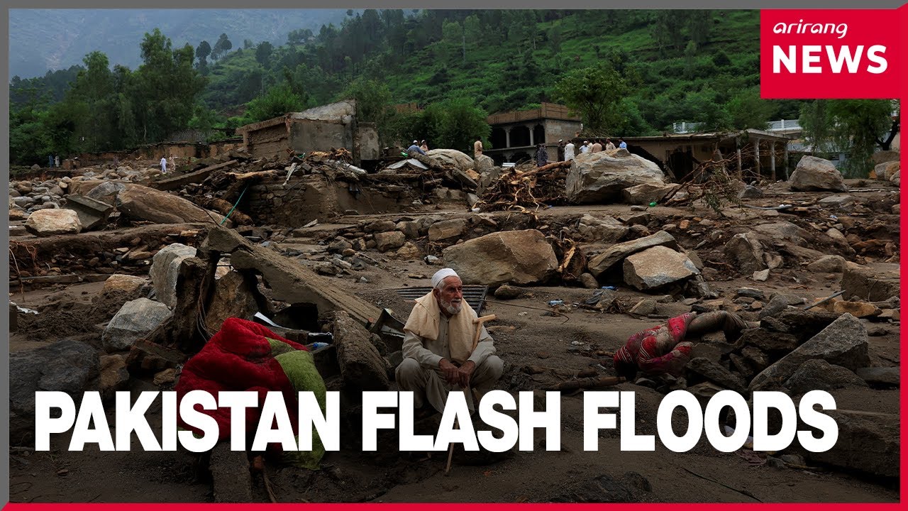 Flash floods kill more than 300 in Pakistan - YouTube