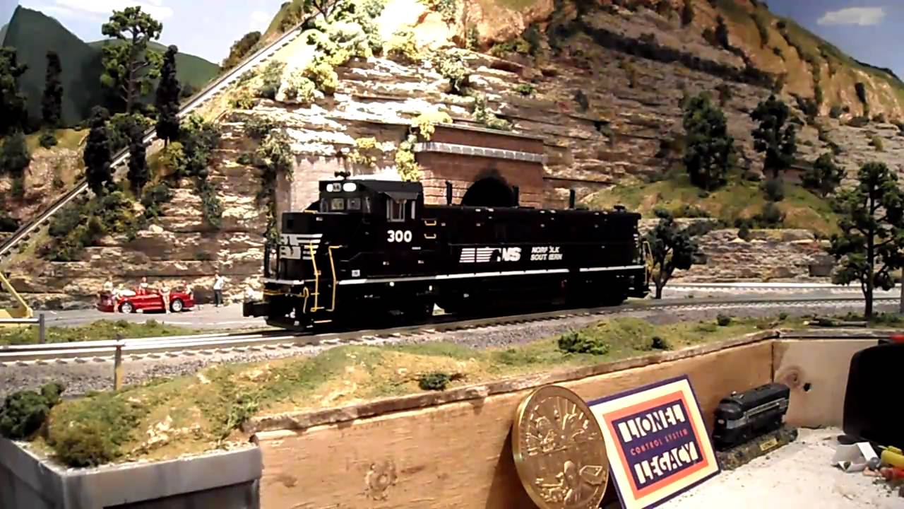 Lionel Vision Norfolk Southern Genset Switcher #300 - YouTube