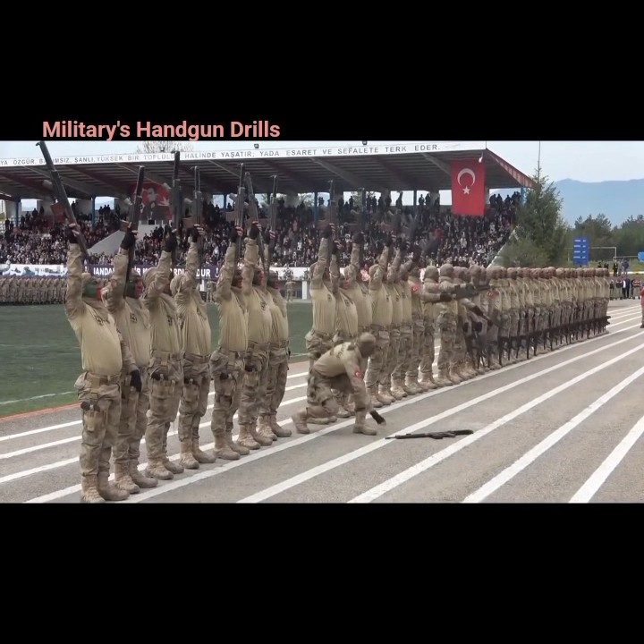 Gun in Hand!Turkish troops’ gun drill #militarypower #army - YouTube