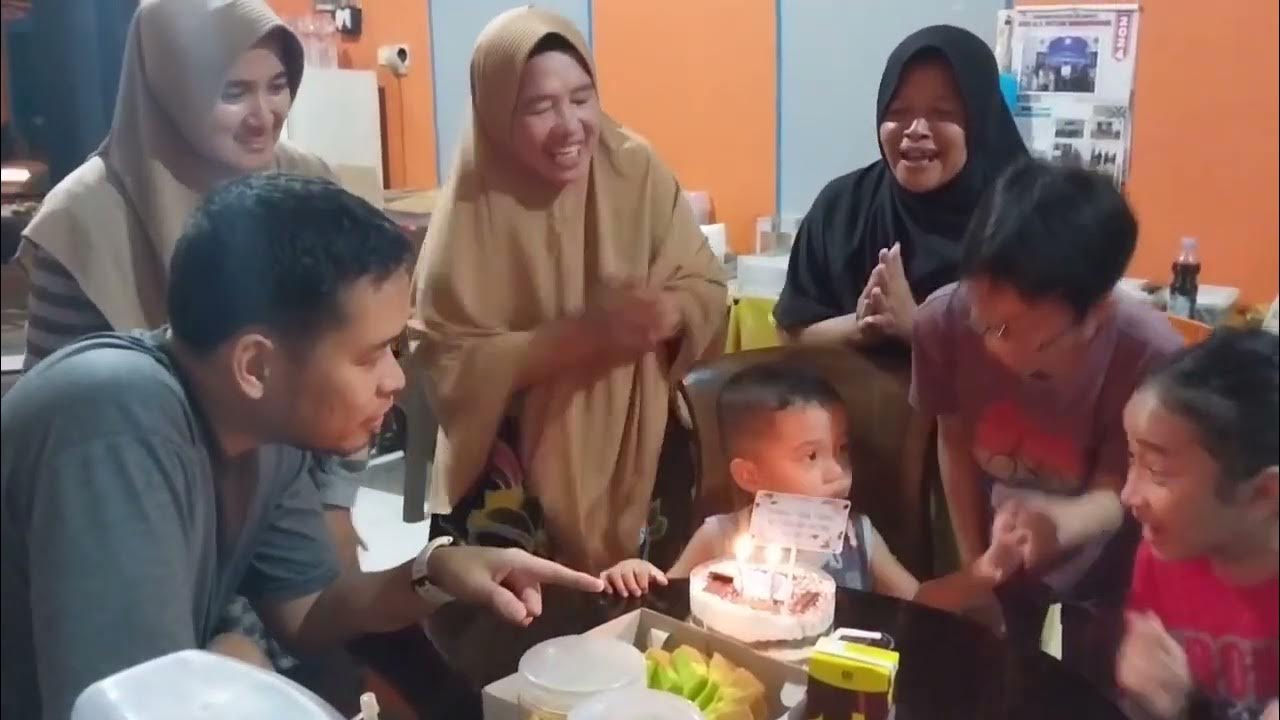 Selamat Ulang Tahun Dede Haidar Yang Ke 3th - YouTube