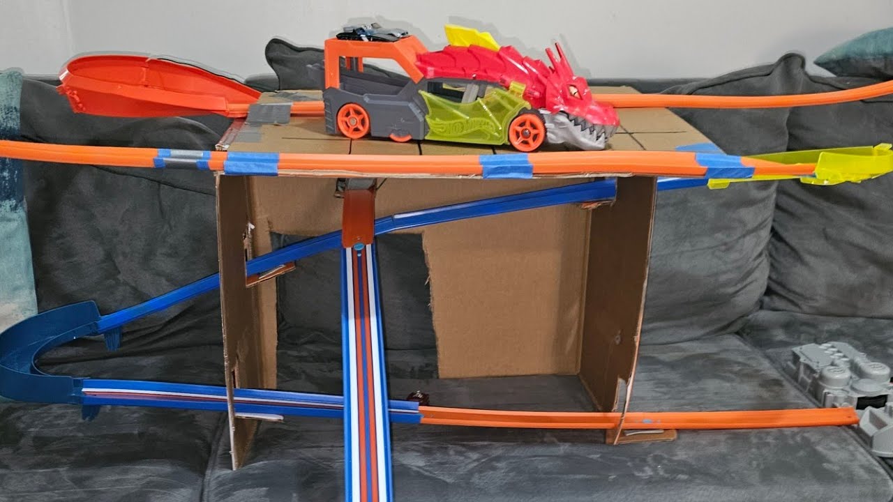 Custom Hot Wheel Track Station made from a Cardboard Box.. - YouTube
