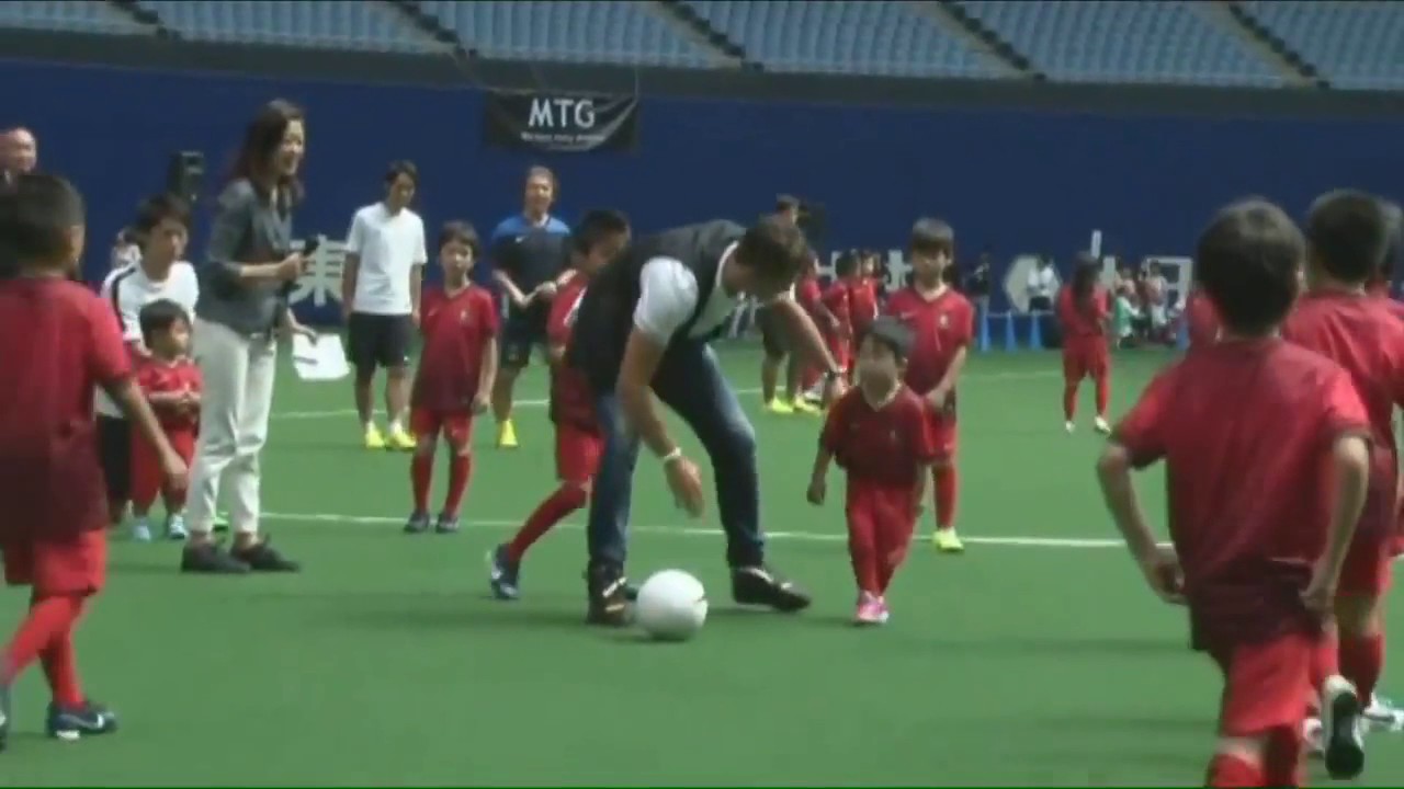 Cristiano Ronaldo in Japan (22 07 2014) - YouTube