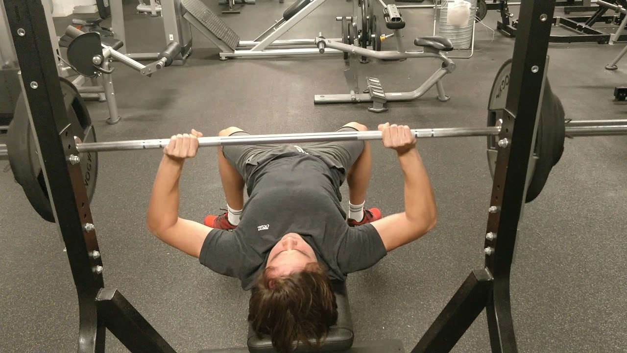 90 KG bench Press 8 reps! - YouTube