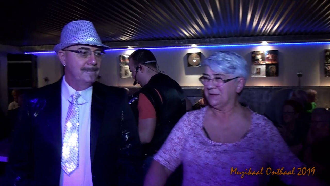 daniel metz speelt een duitse schlager - YouTube