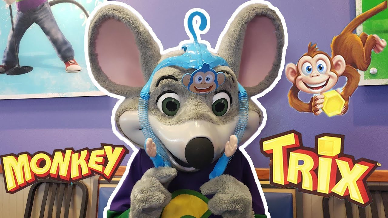 Chuck E Cheese plays Monkey Trix game - YouTube