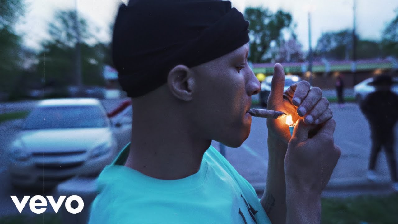 4ET LEE x RTR CHRIS - 30 FACTS (Official Music Video) - YouTube