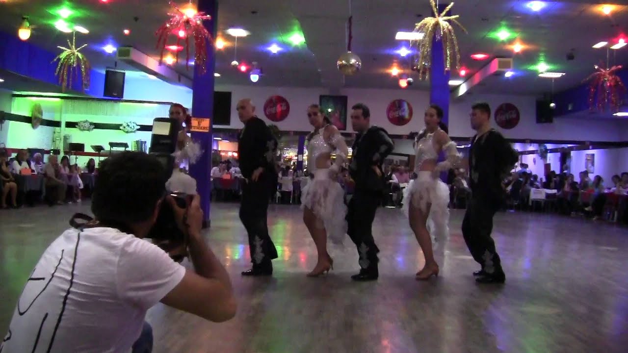 salsa show - YouTube