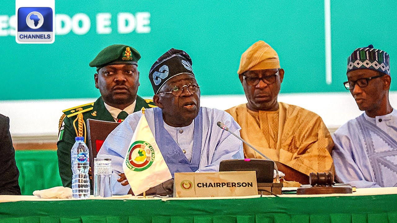 ECOWAS Gives Niger Junta One Week To Cede Power, Threatens Force, Sanctions - YouTube