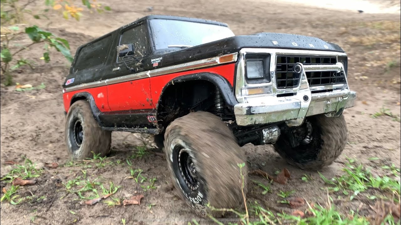 RC Car Traxxas TRX4 Ford Bronco rainy day run - YouTube