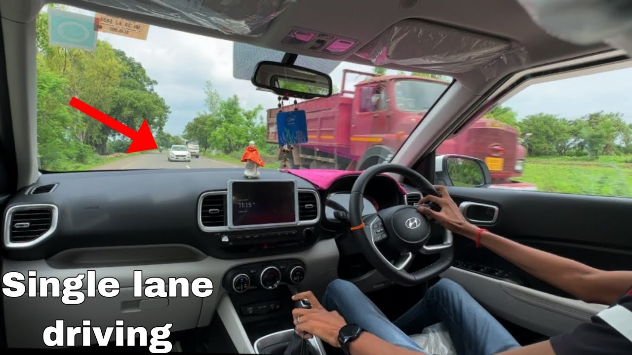 Driving in Single Lane is Very Risky | ये गलतिया मत करो - YouTube