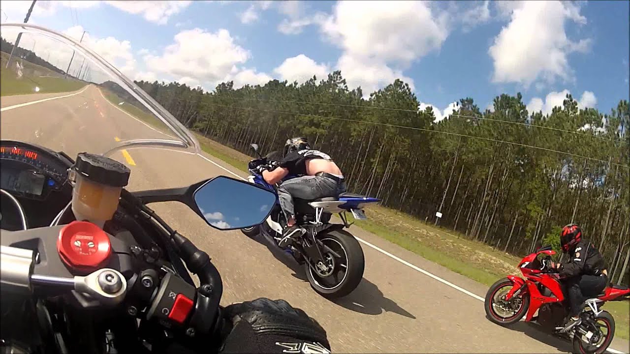 R6 V.S CBR600RR Race 2 - YouTube