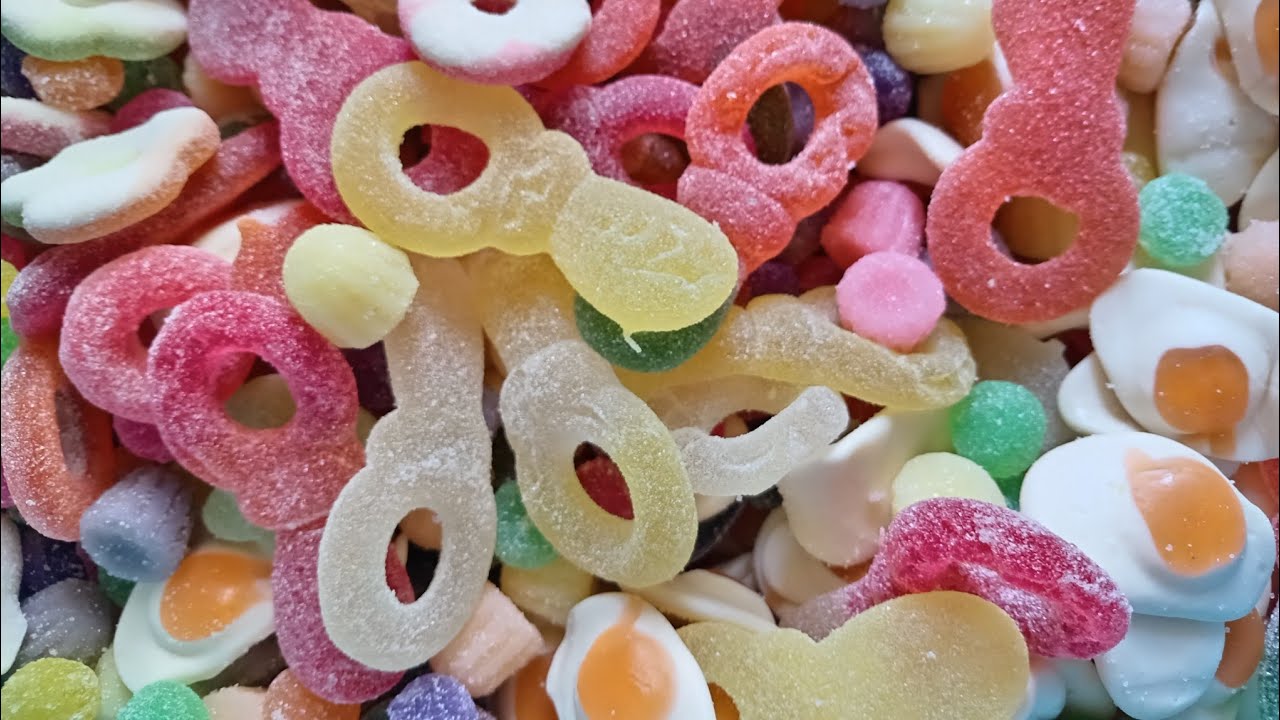#shorts Mixing Gummy Sweets #oddlysatisfying #asmrsounds #candyasmr ...