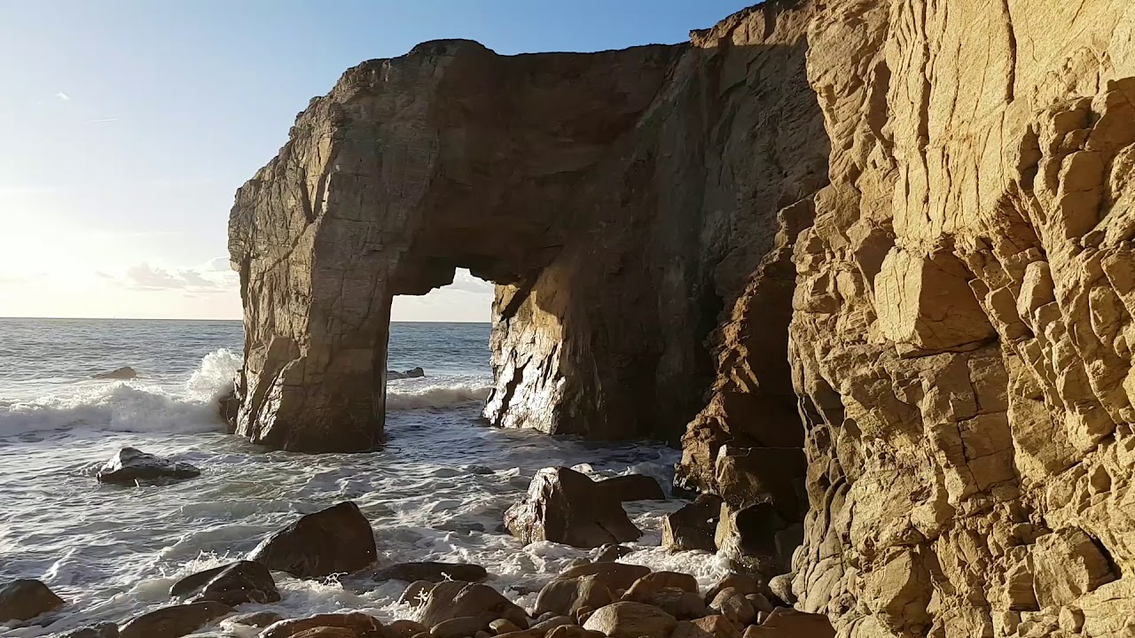 L'arche de Port-Blanc à Saint-Pierre-Quiberon (Morbihan) - BRETAGNE ...