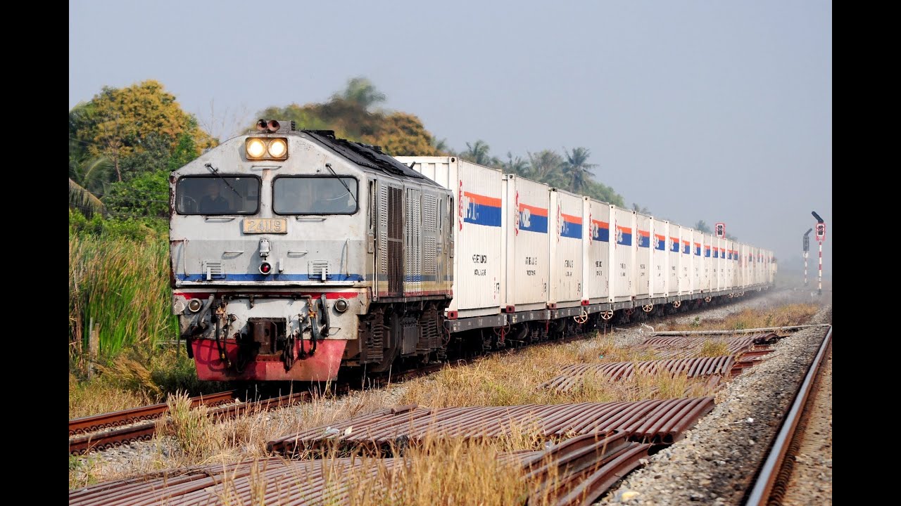 Toshiba Class 24 No. 24119 - The container freight No.781 - YouTube