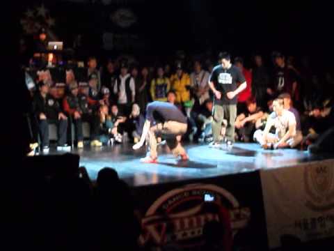 Jaygee vs Dandy - Funk Stylers Vol. 5 2012 - Popping Semifinals - YouTube