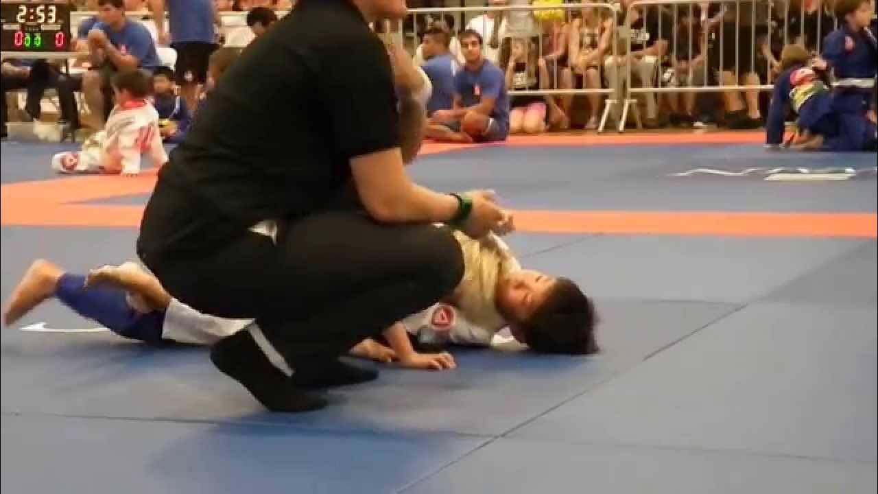 Jayden Tani - Gracie Barra COMPNET 11 - 2nd Match - YouTube