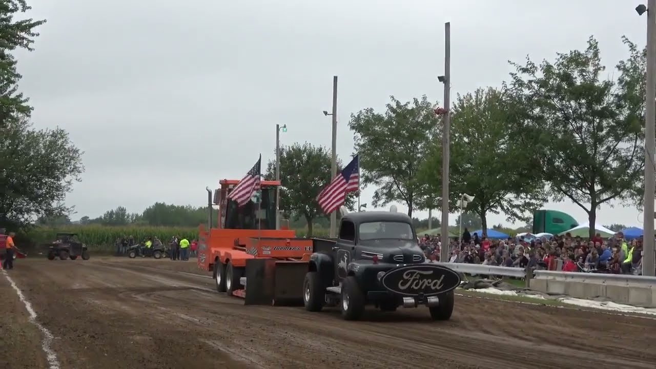 What year is the Ford pulling truck? - YouTube