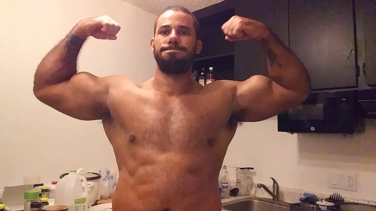 Bodybuilder Flexing Vlog - Muscle God Samson - YouTube