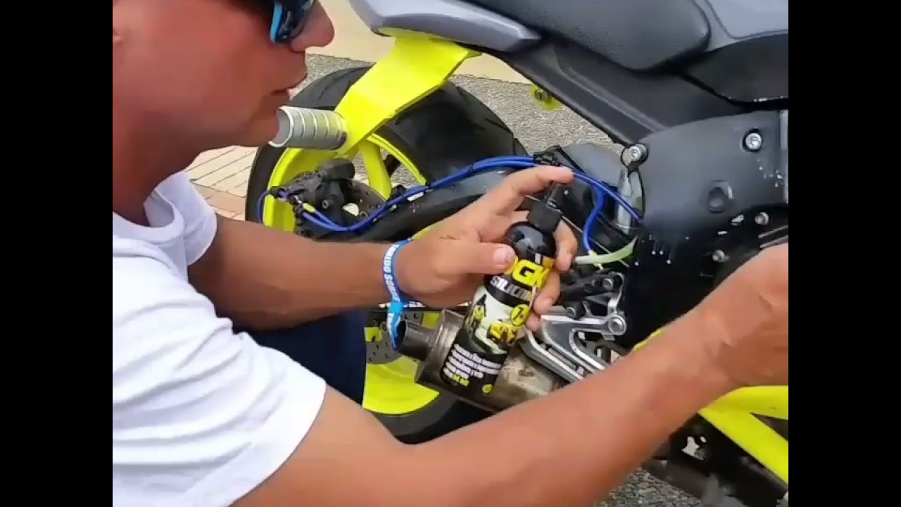 Silicona para motos - YouTube