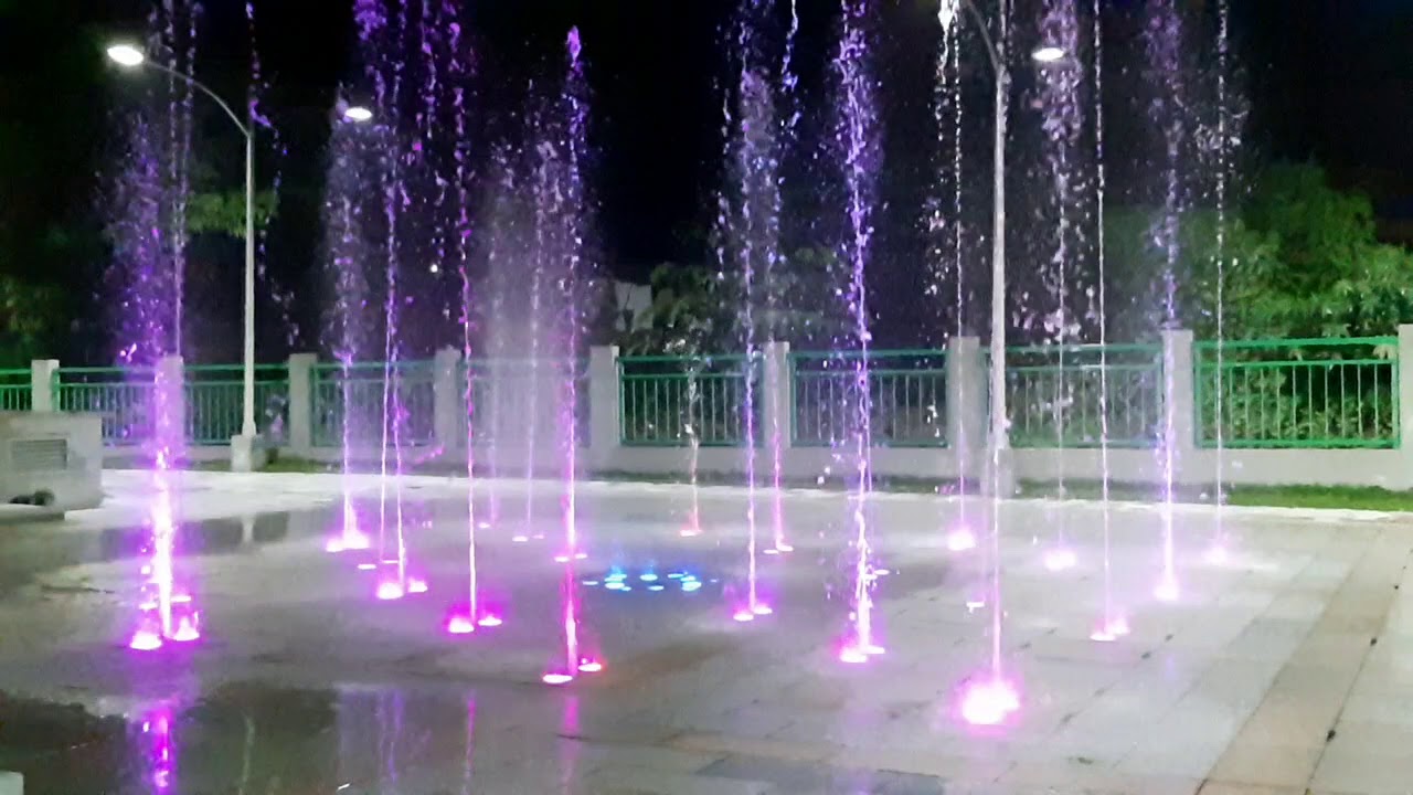 Promenade des dasmarinas fountain - YouTube