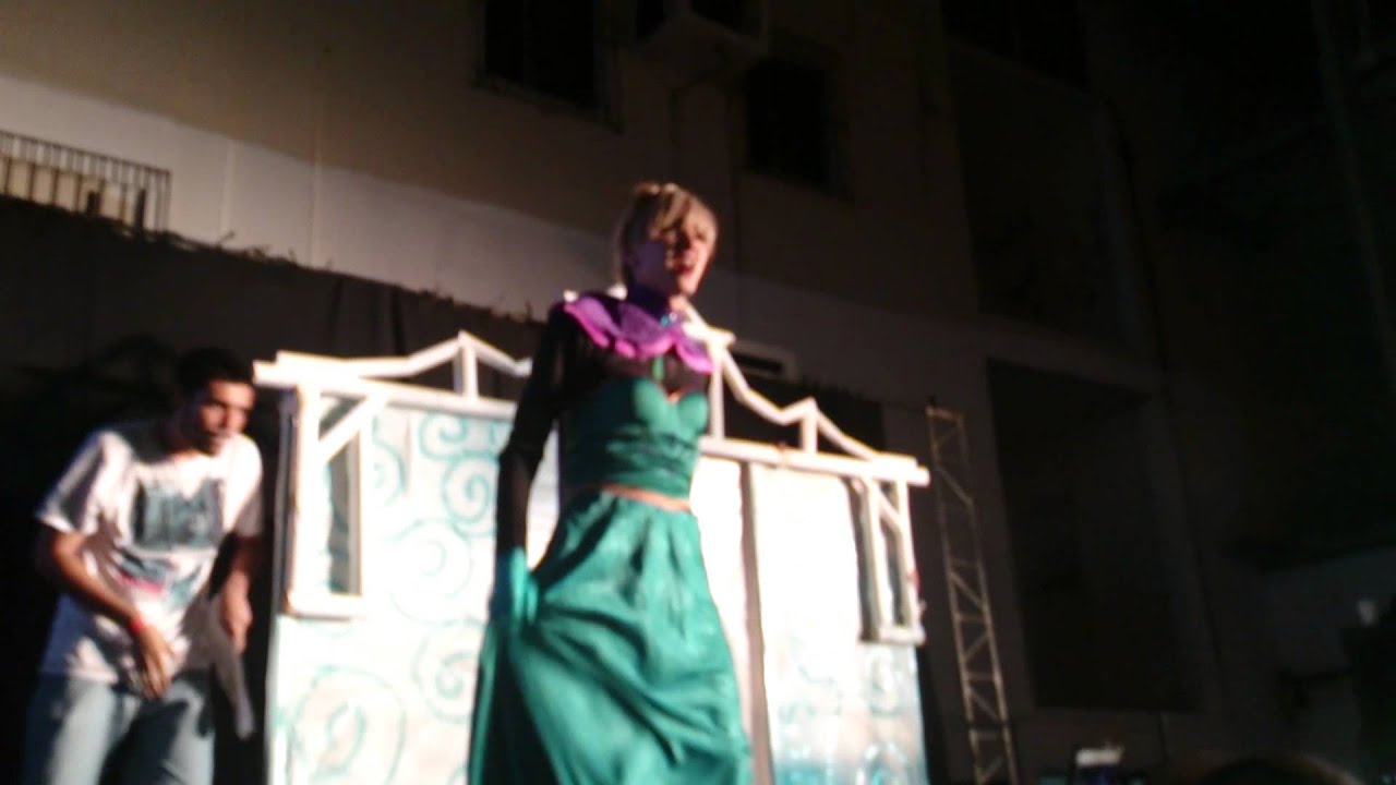 Victor Braun - Elsa Frozen - Animazon 2014 - YouTube