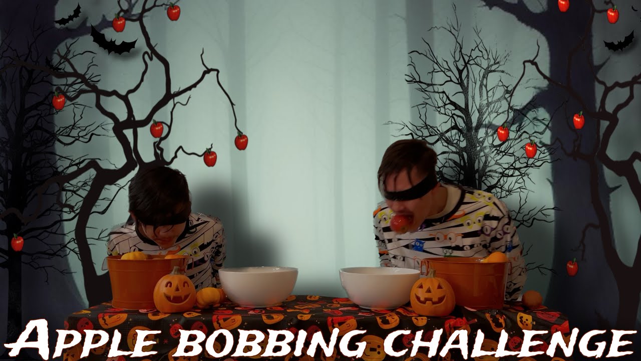 FAMILY APPLE BOBBING CHALLENGE!!! - YouTube