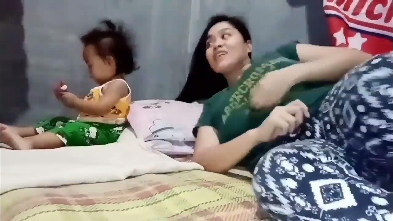 ibu menyusui dedek bayi #nenen #montok #susumontok - YouTube