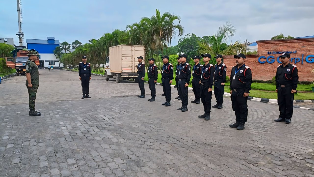 Security guard training and drill | सिक्युरिटी गार्ड ट्रेनिंग वीडियो ...