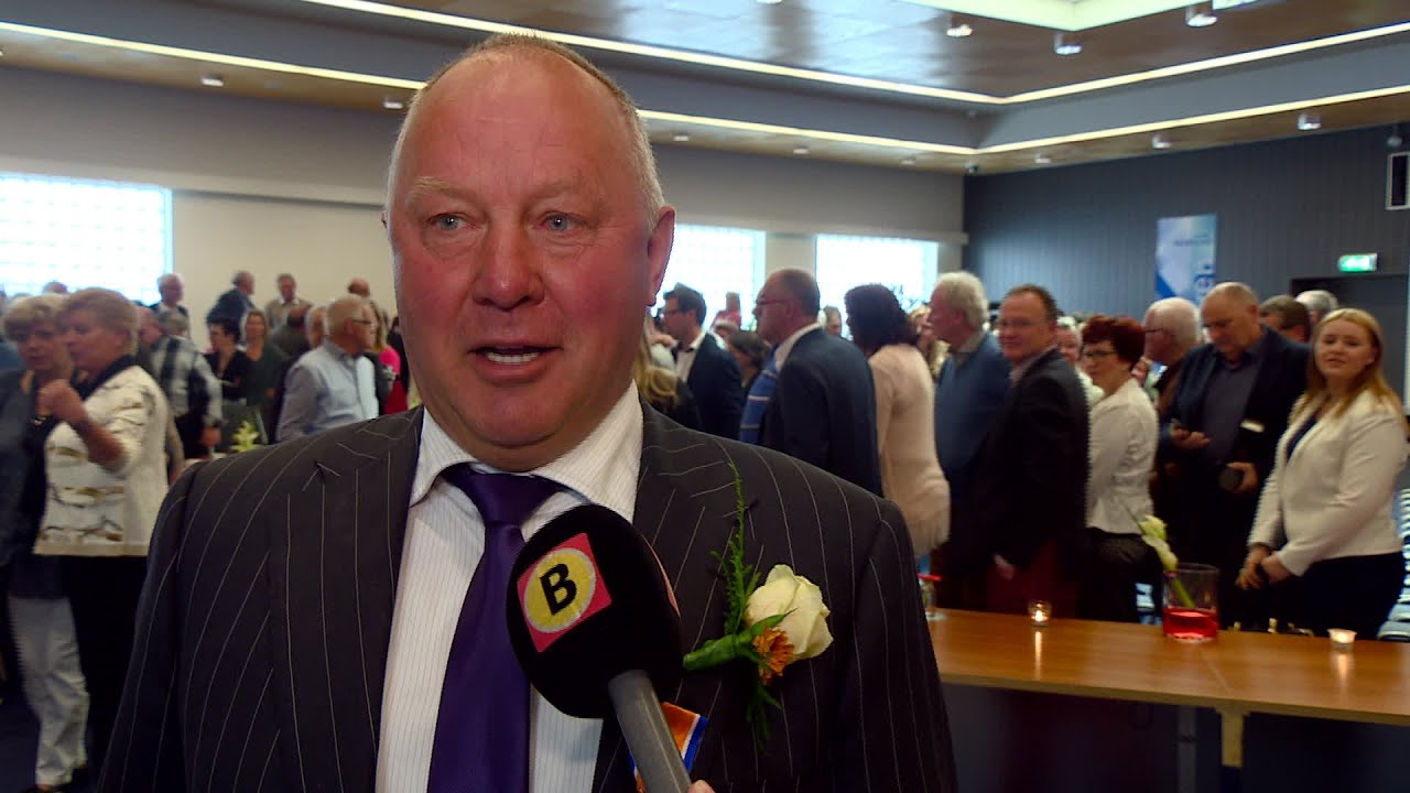 Jan Reker is nu Ridder: 'De erkenning ben ik wel heel trots op' - YouTube